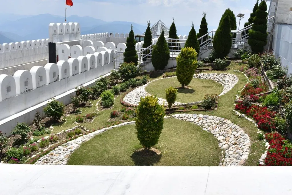 8 Chail Places to Visit - Making it a Hiker's and Trekker's Paradise